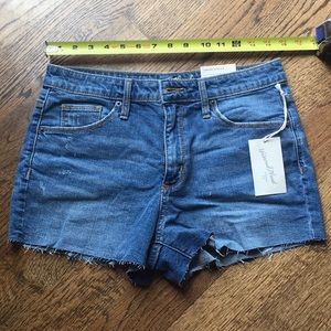 Universal Thread | Shorts | Nwt Universal Thread Raw Hem Shortie Shorts ...